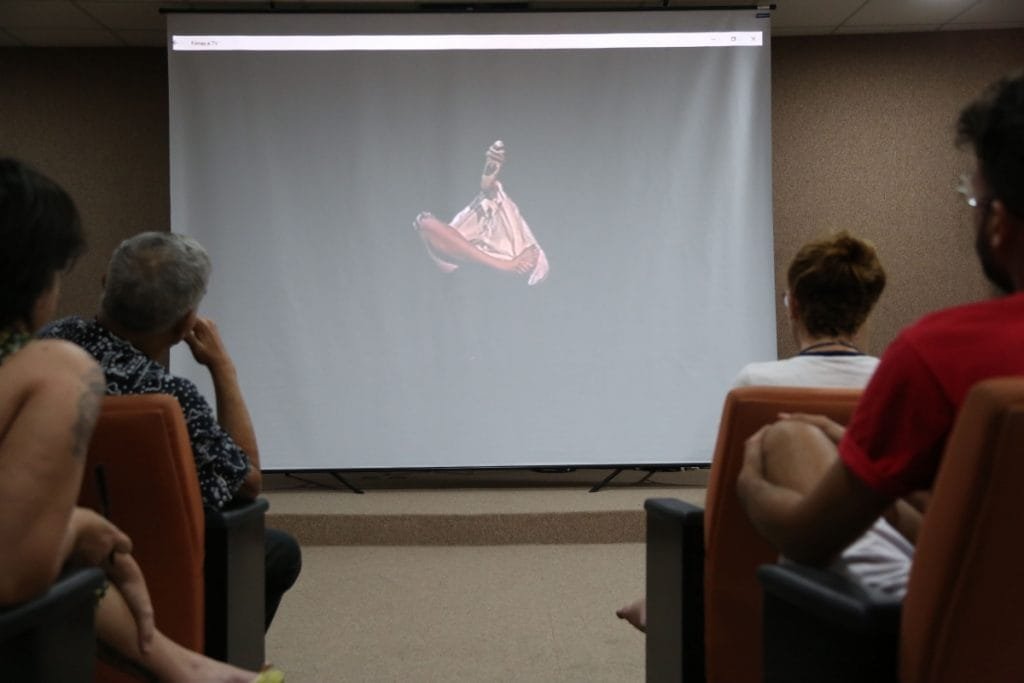 Aula aberta "Figuras Corporais", com Ines Pasic. 09/10/2017 Fotos ...